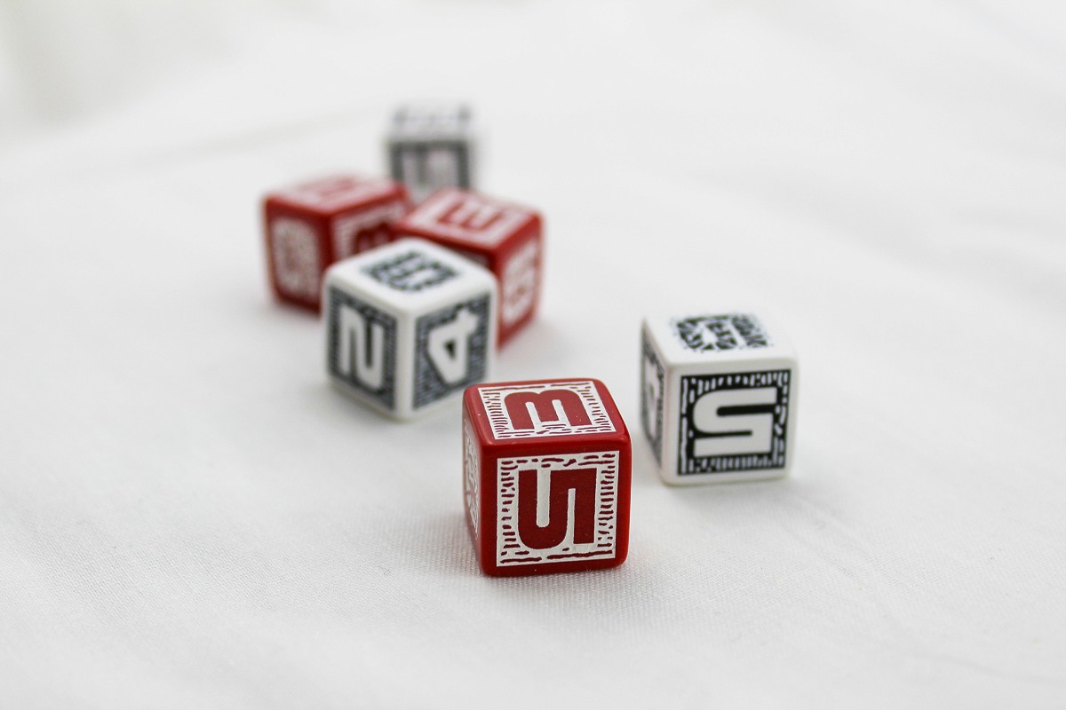 Atlas Games | Feng Shui Exploding Dice Set